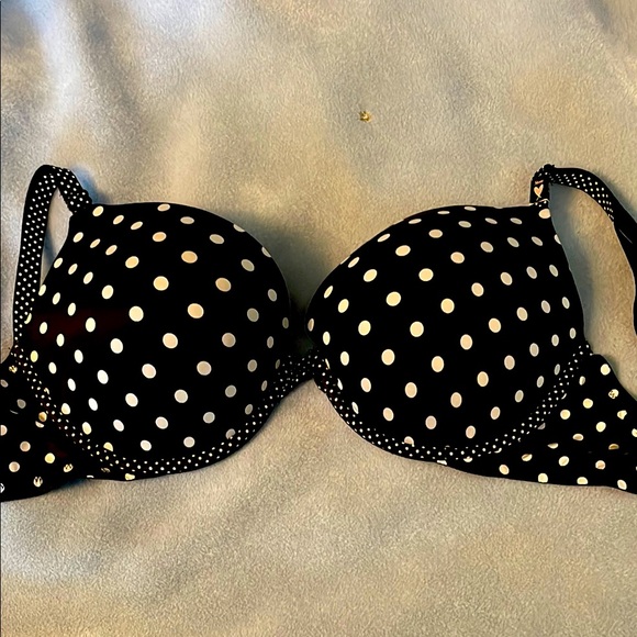 Victoria's Secret | Intimates & Sleepwear | Victorias Secret 34 Ddd ...